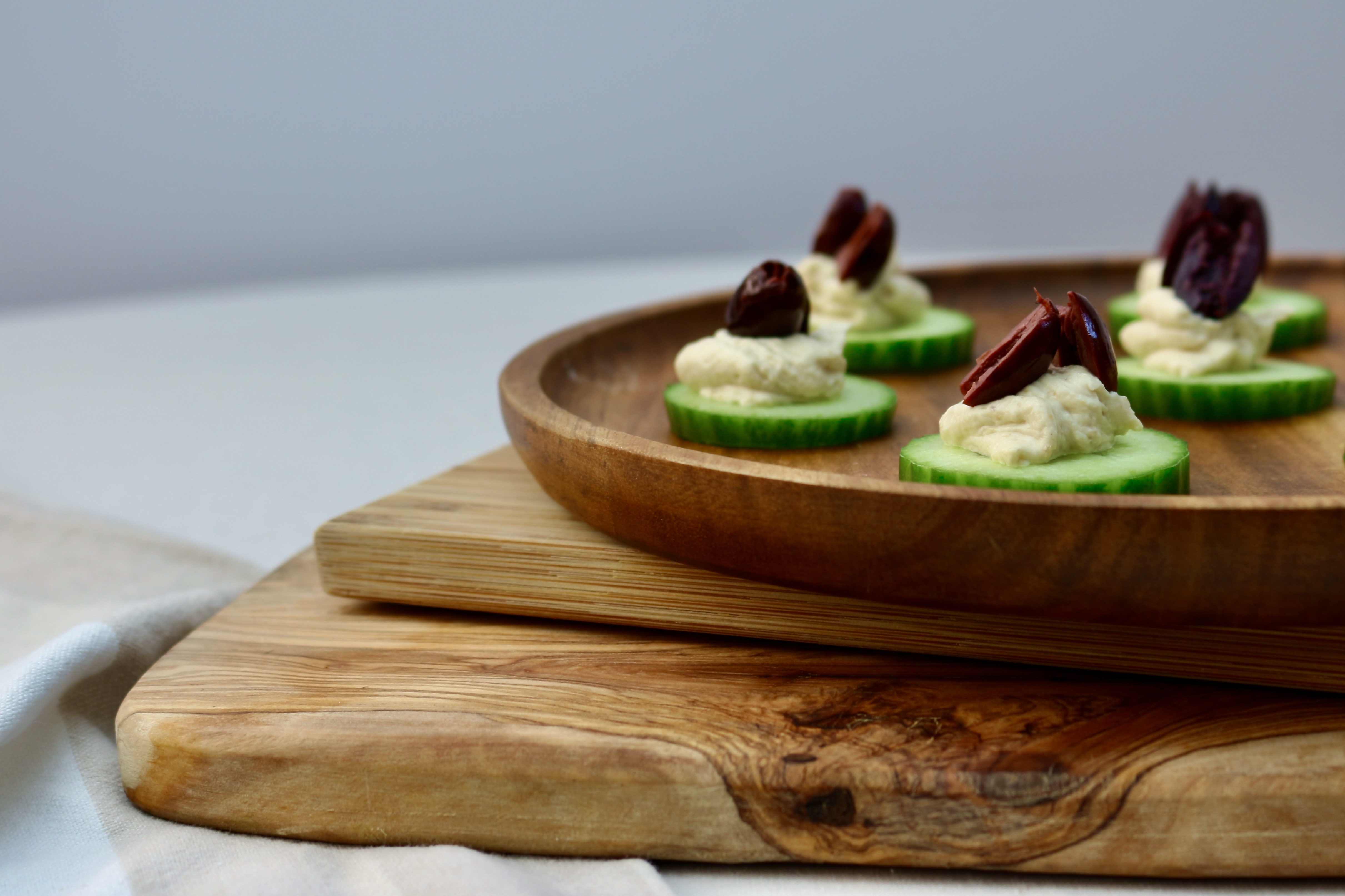 Cucumber Hummus & Olive Canapé – Tabula Rasa
